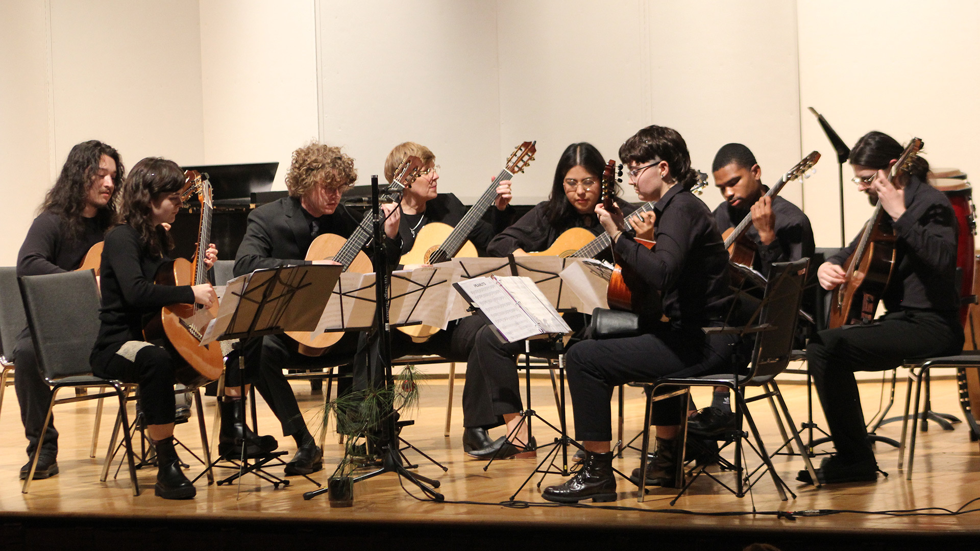 U.S. Guitar Orchestra Summer Guitar Institute is at Guilford in July ...